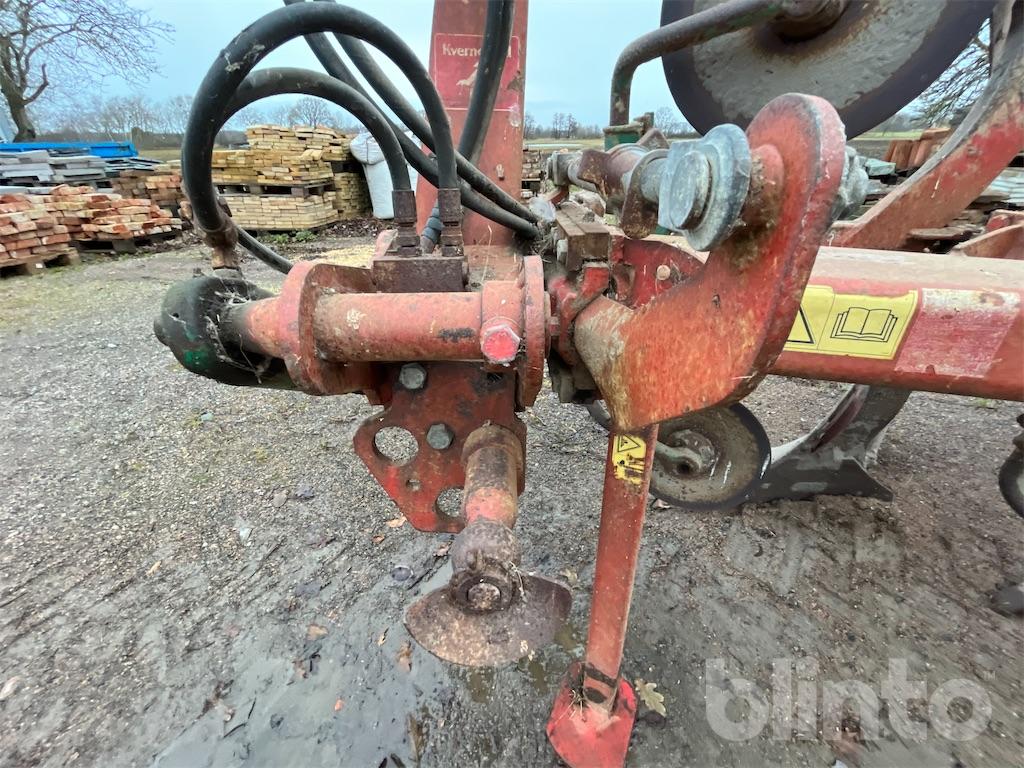 4-Skärig Växelplog - Kverneland Mod. E 160-8 | Blinto auktioner