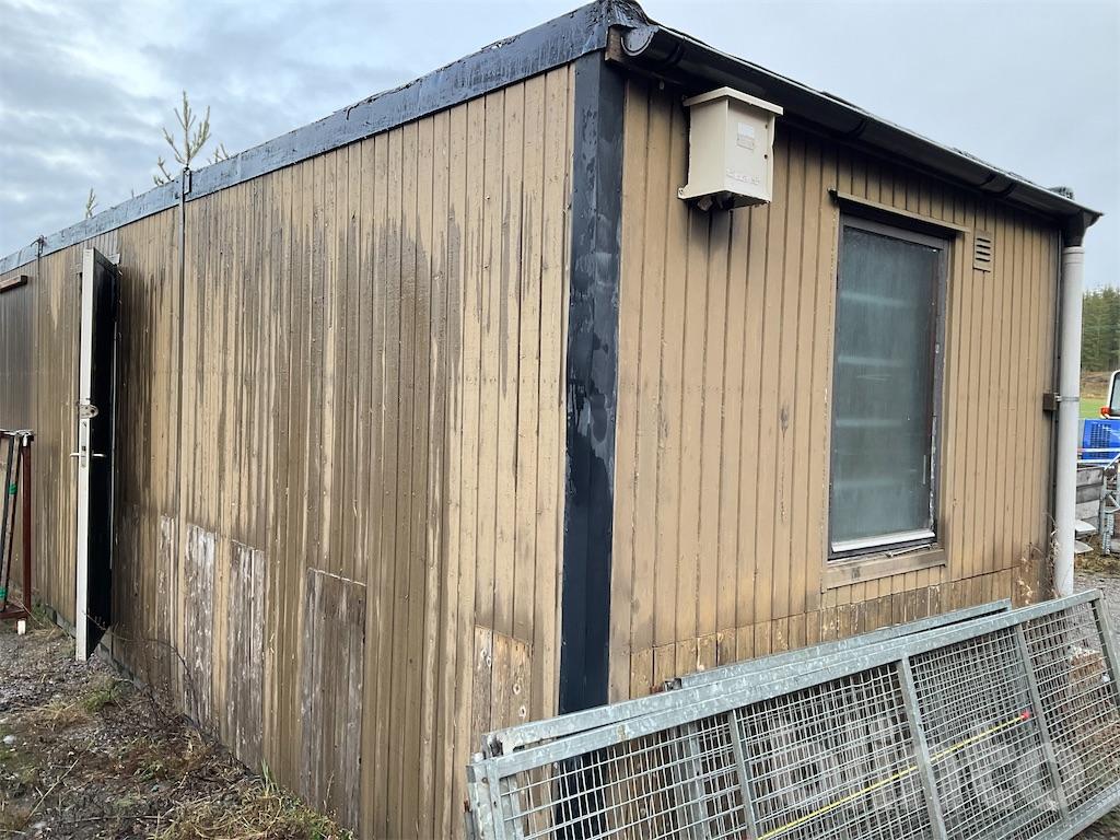 Byggbod - Manskapsvagn | Blinto auktioner