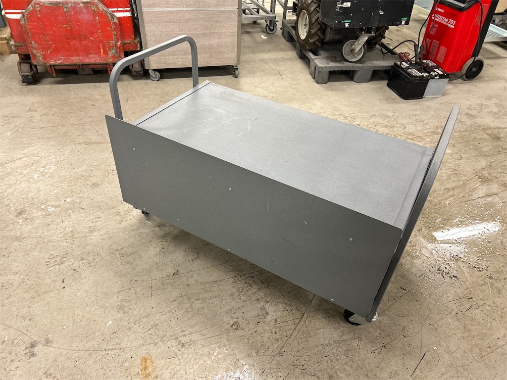 Vagn - 1070mm | Blinto auktioner