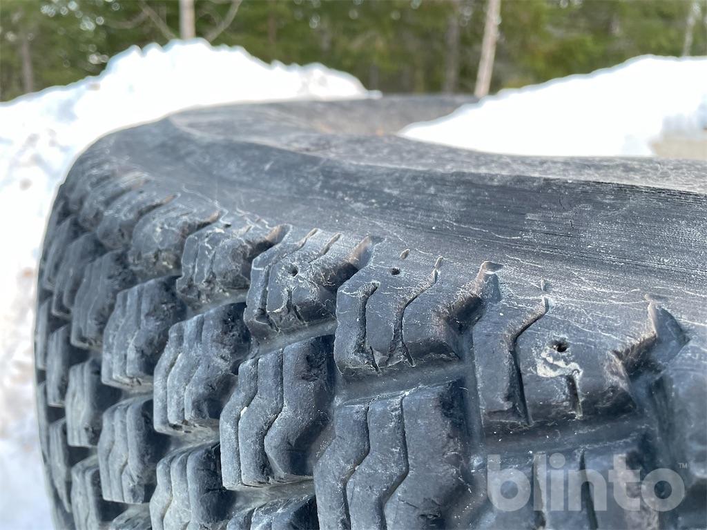 Däck - 620/70R42 540/65R30 | Blinto auktioner