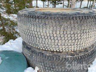 Däck - 620/70R42 540/65R30 | Blinto auktioner