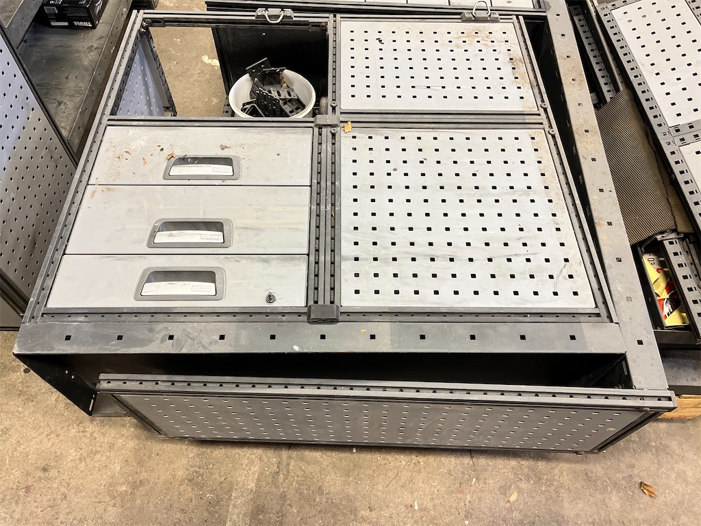 Verkstadsinredning - Modulsystem | Blinto auktioner