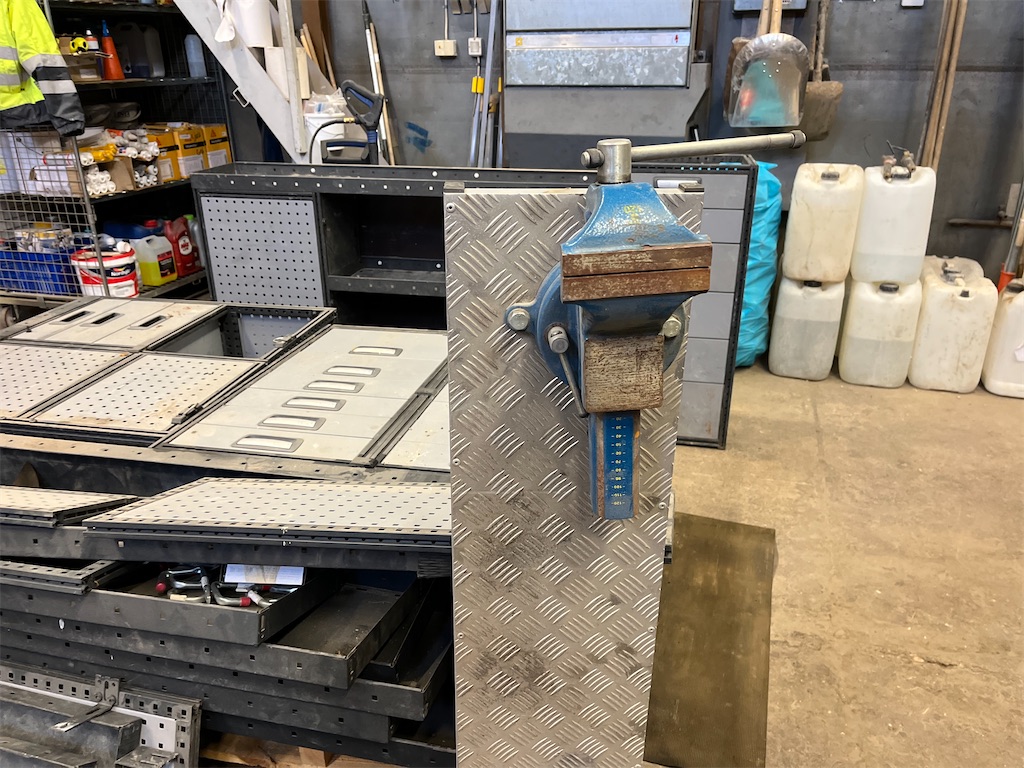 Verkstadsinredning - Modulsystem | Blinto auktioner