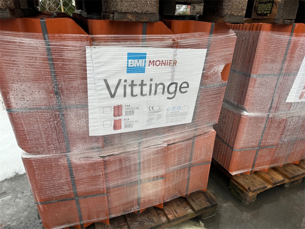 Takpannor - Vittinge Monier | Blinto auktioner