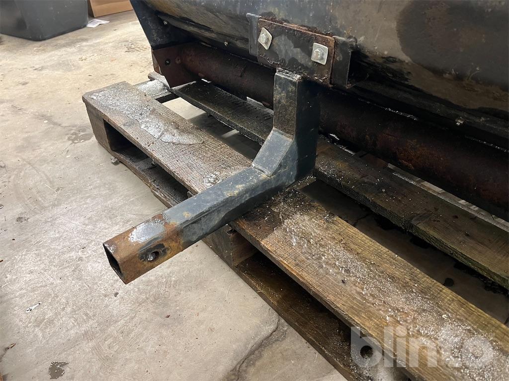 ATV snöredskap - Vikplog/sandspridare/ | Blinto auktioner