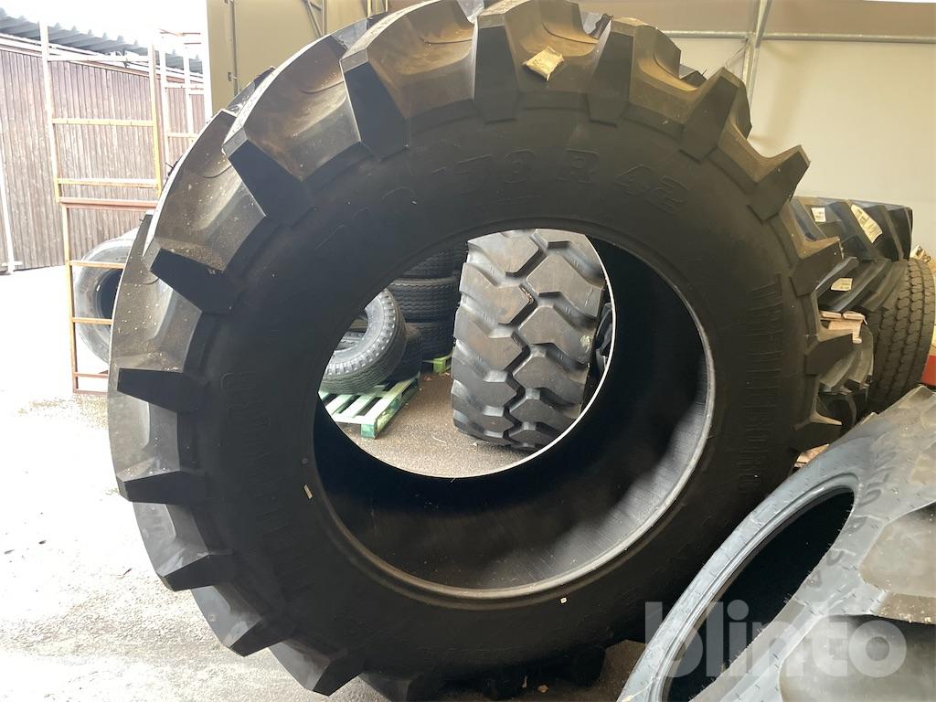 Traktordäck - Trelleborg TM 900 | Blinto auktioner