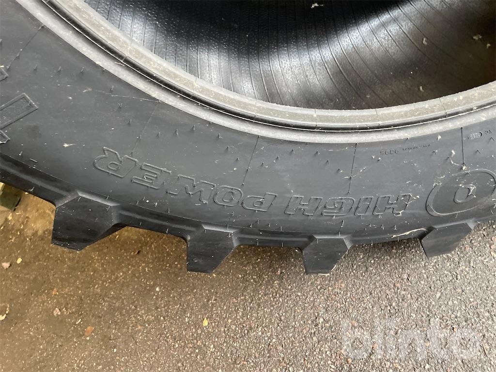 Traktordäck - Trelleborg TM 900 | Blinto auktioner