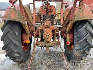Traktor - VOLVO T 25 | Blinto auktioner
