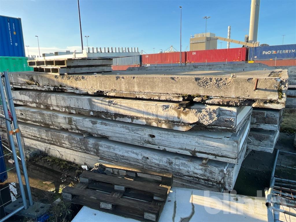 Betongväggar - 25st - För väggar industrihall | Blinto auktioner