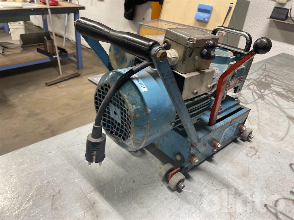 Falsmaskin - Swedrive M82 VM50 | Blinto auktioner