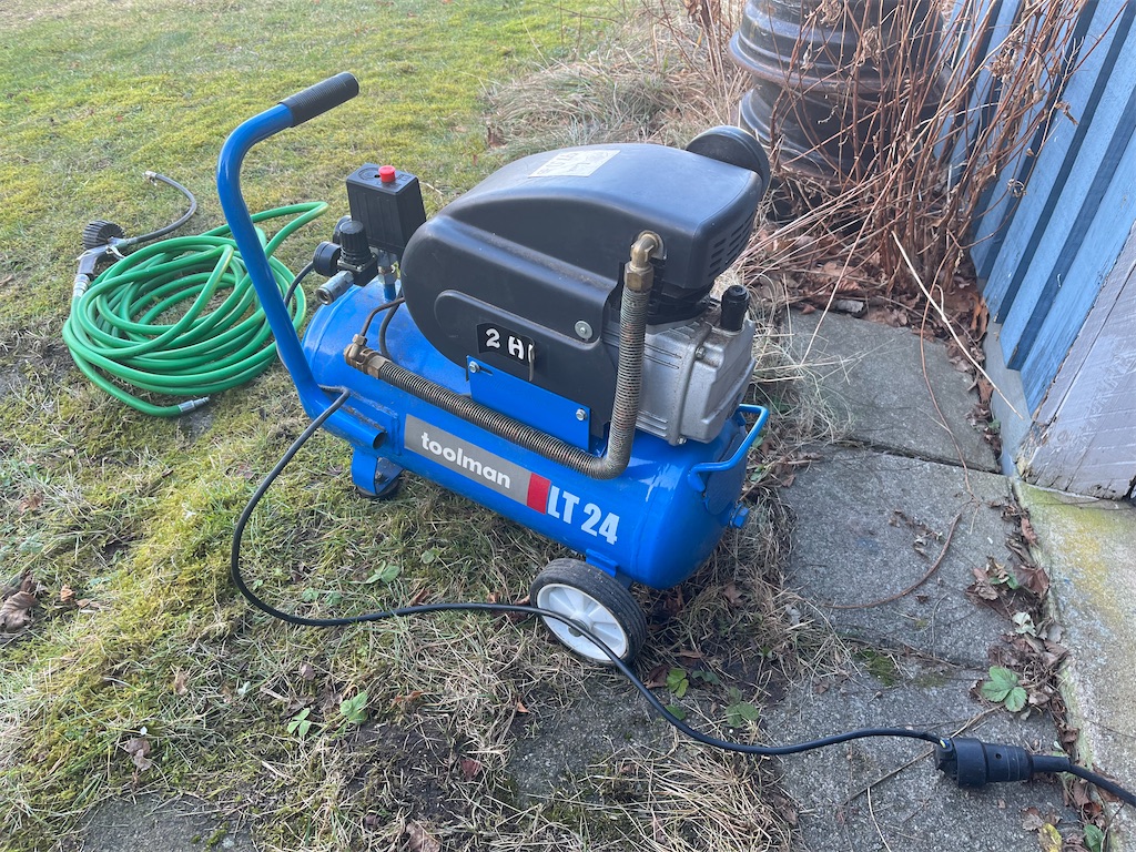 Kompressor - Toolman LT24 | Blinto auktioner