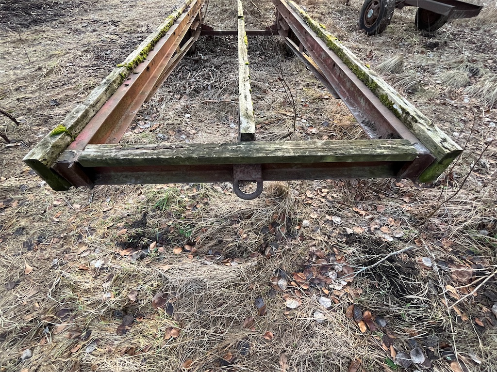 Vagn - Vagn | Blinto auktioner