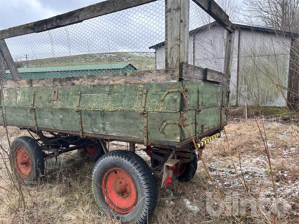 4-hjul Vagn - Med tipp | Blinto auktioner