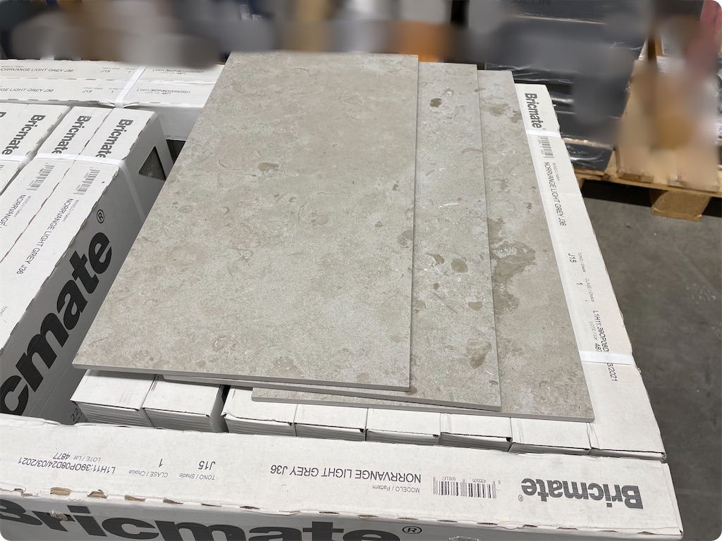 Granitkeramik - Bricmate Norrvange Light grey 300x600mm | Blinto auktioner