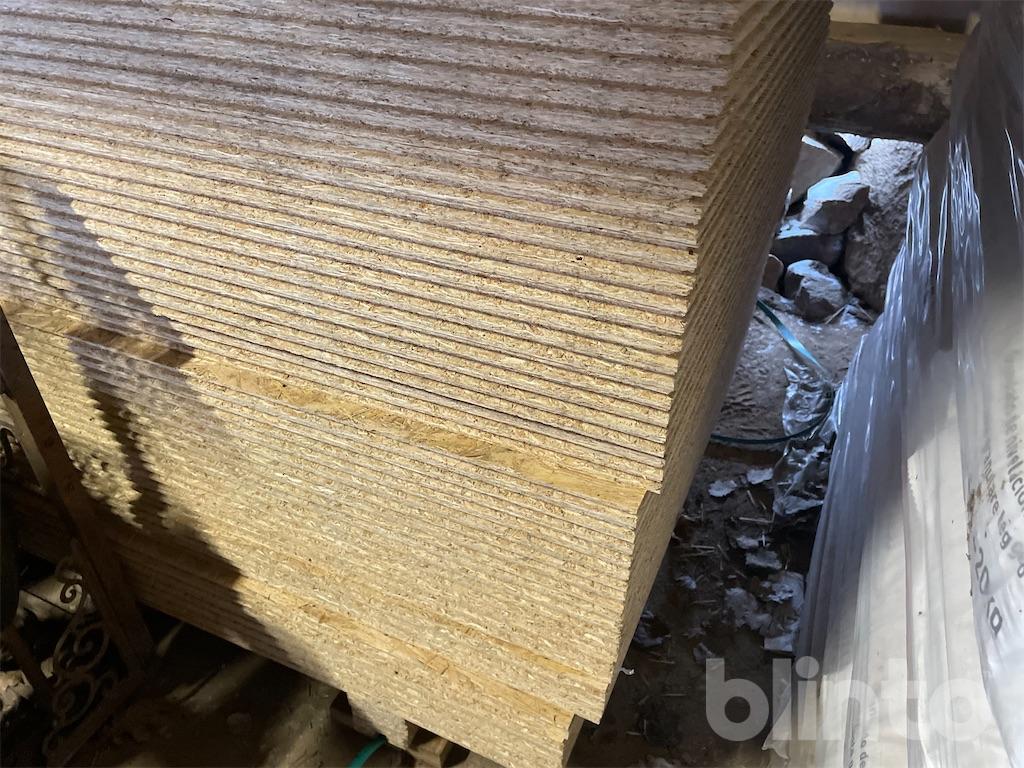 Osb skivor - 11 pallar 2510x 675 x 15 mm | Blinto auktioner