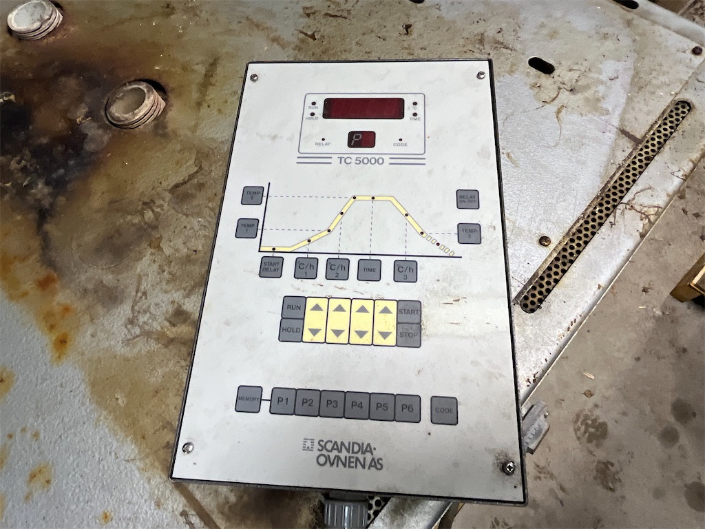 Keramikugn - Scandiaovnen | Blinto auktioner