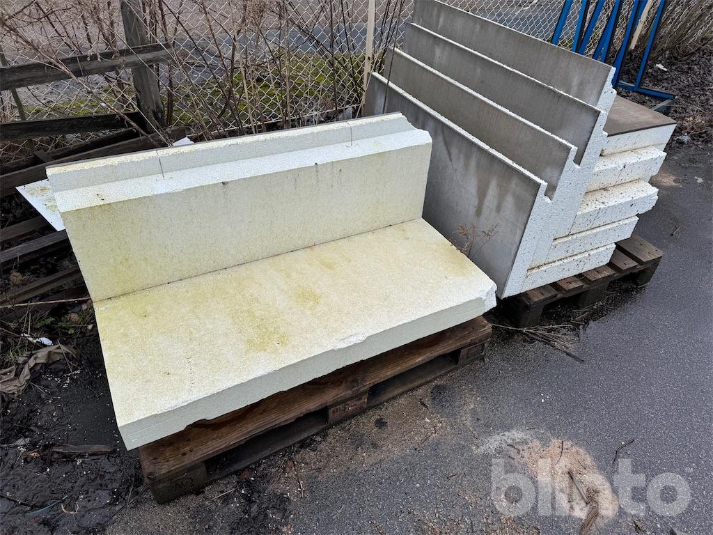 Sockel-element - Benders | Blinto auktioner