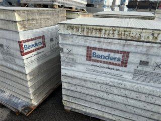Sockelelement - Benders | Blinto auktioner