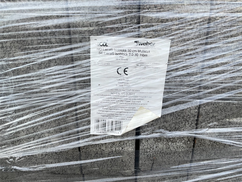 Lecablock - Leca Isoblock 300mm | Blinto auktioner