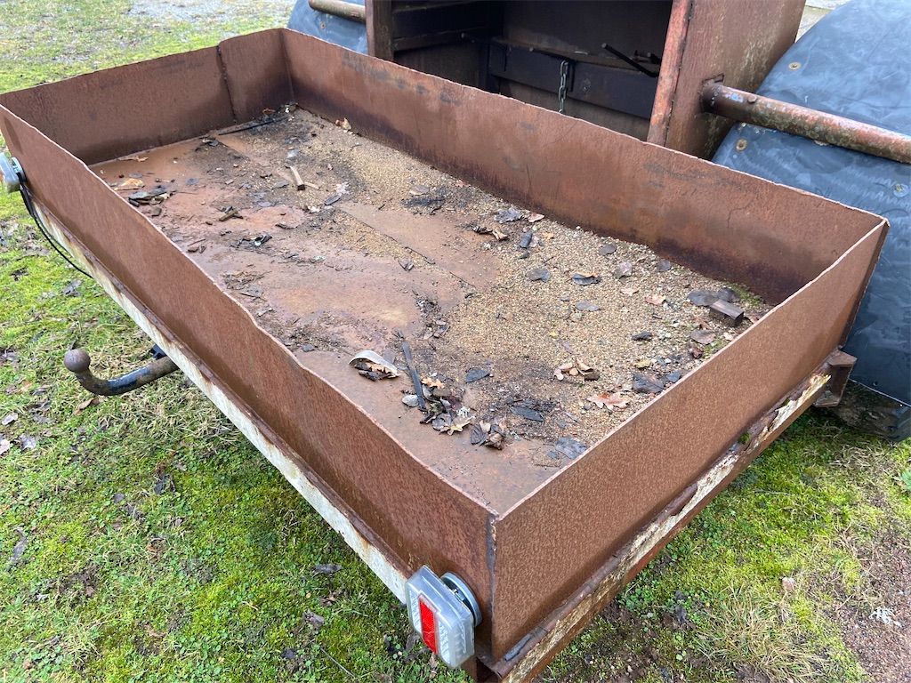 Maskinkärra - Hembygge | Blinto auktioner