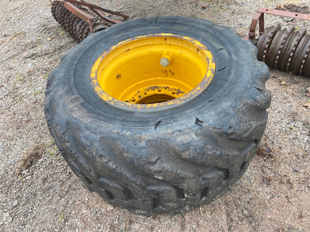 Skogsmaskinsdäck - Forrest King | Blinto auktioner