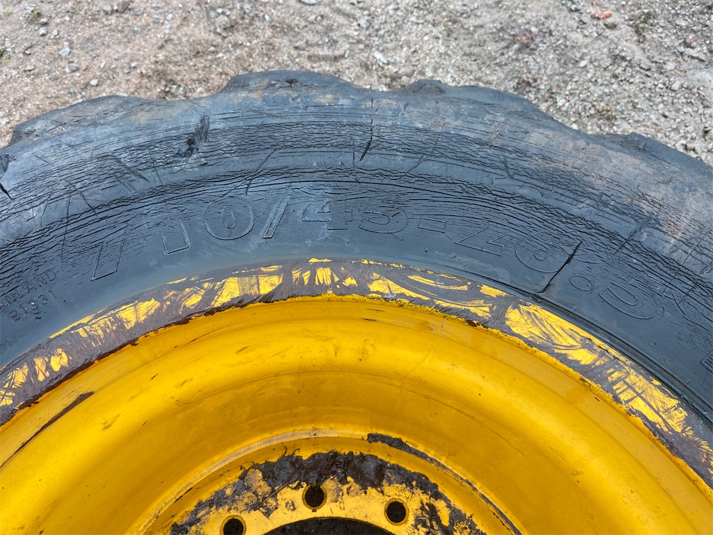 Skogsmaskinsdäck - Forrest King | Blinto auktioner