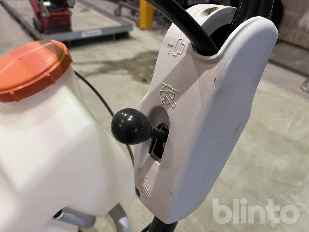 Motorkap - Stihl TS 800 med kapvagn FW20 | Blinto auktioner