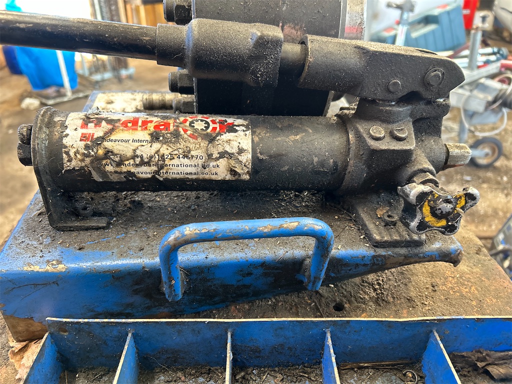 Slangpress - Hydralok | Blinto auktioner