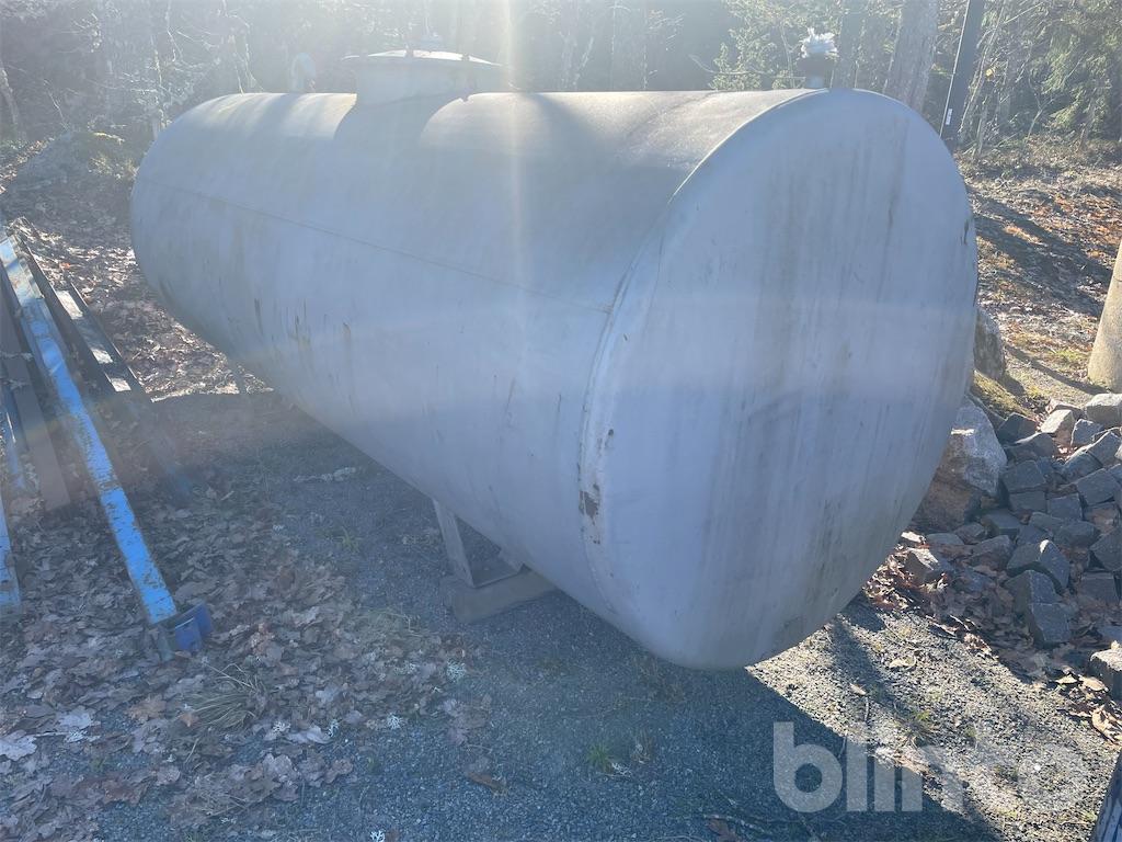 Tank - 3 kubik | Blinto auktioner