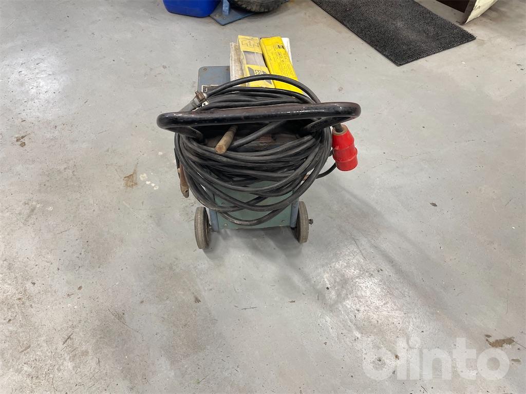 Pinnsvets - Ekv | Blinto auktioner