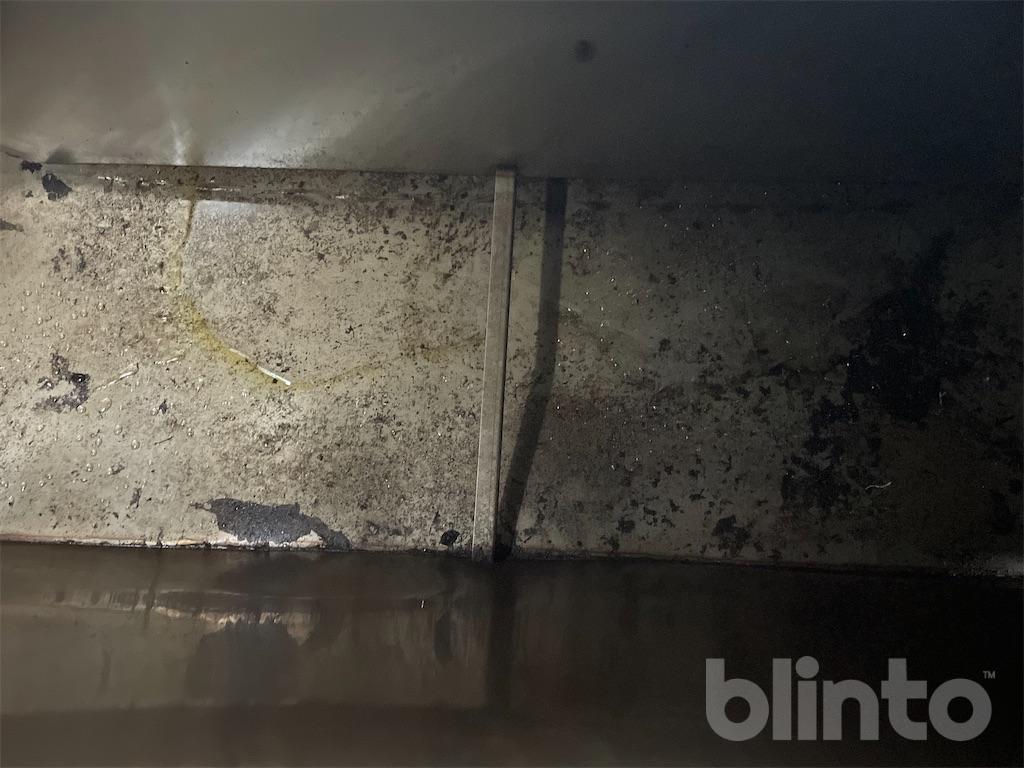 Rostfri tank - Dieseltank | Blinto auktioner