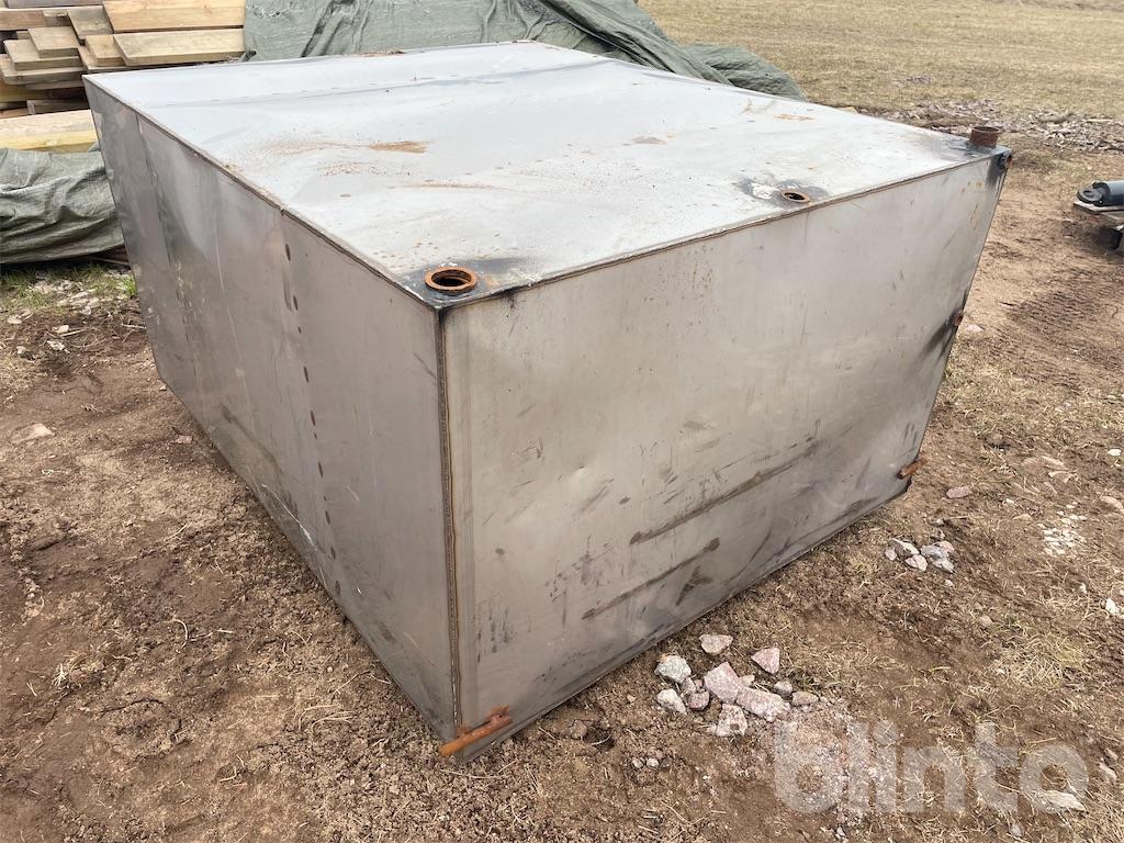 Rostfri tank - Dieseltank | Blinto auktioner