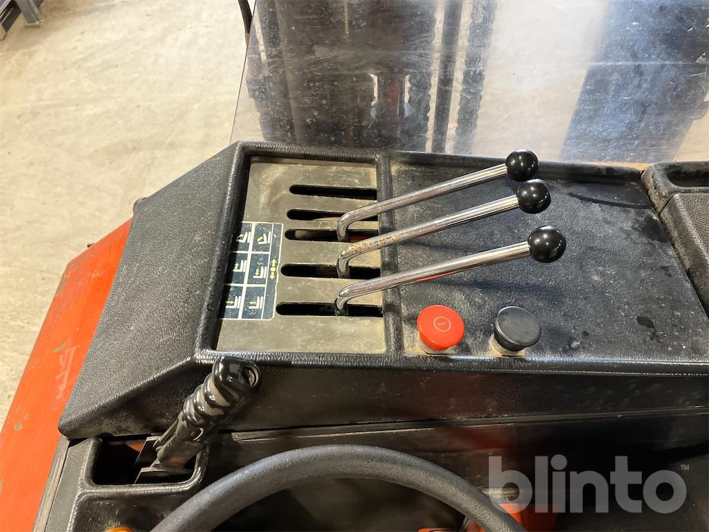 Skjutstativtruck - BT RT1350E / 12 | Blinto auktioner