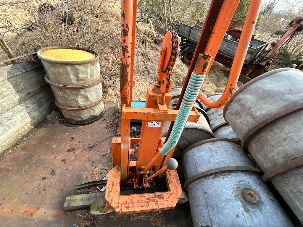 Pallyft - Trans lyft | Blinto auktioner