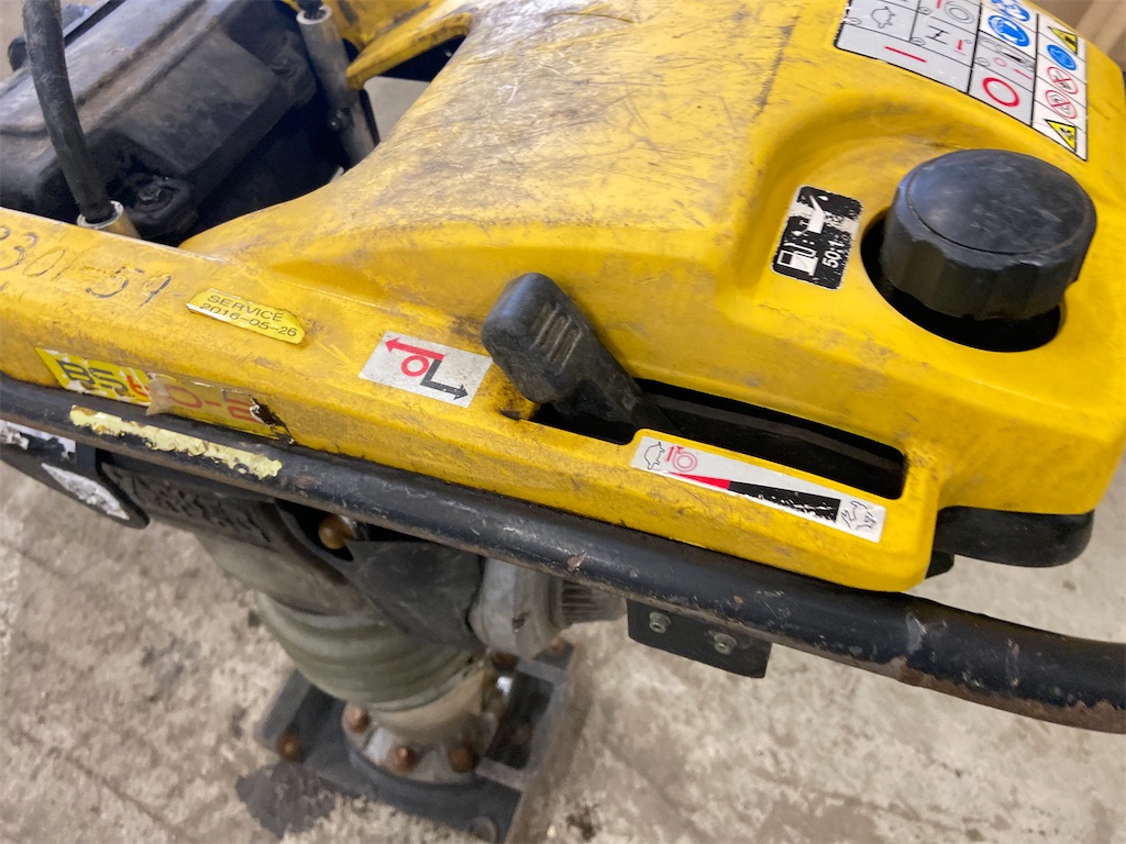 Stamp - Wacker neuson | Blinto auktioner