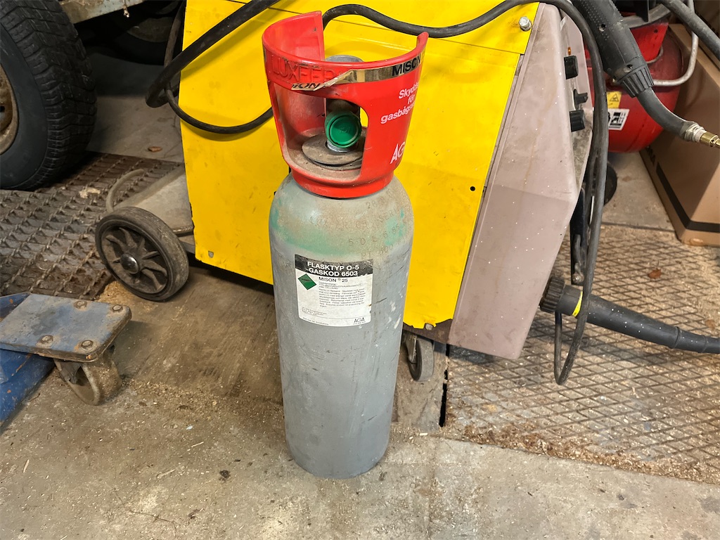 Migsvets + gastub - ESAB LKA 180 | Blinto auktioner