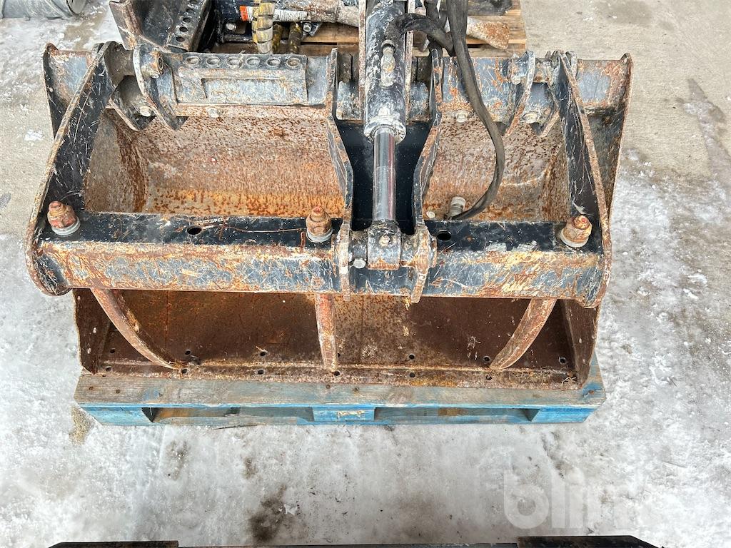 Skopa med klo - MFC By IR-Bobcat | Blinto auktioner