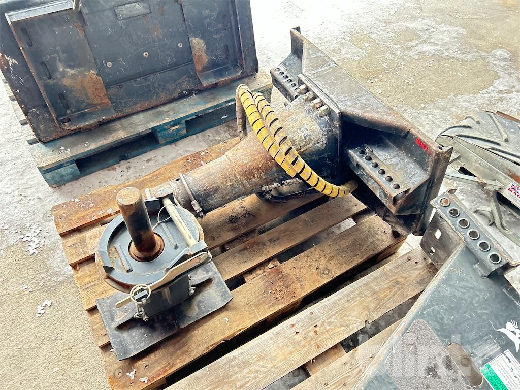 Hydraulhammare - MFC By IR-Bobcat | Blinto auktioner