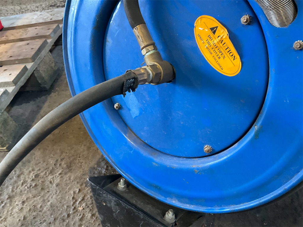 Slangvinda - Tryckluftvinda | Blinto auktioner