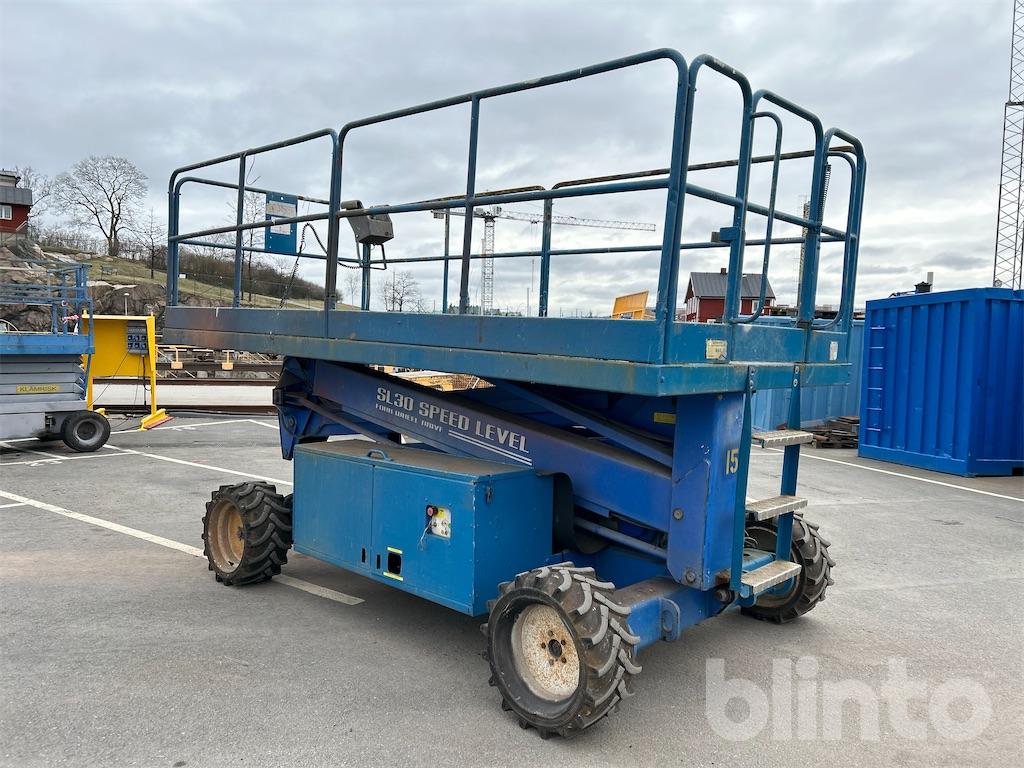 Plattformslift - UpRight SL30SL | Blinto auktioner