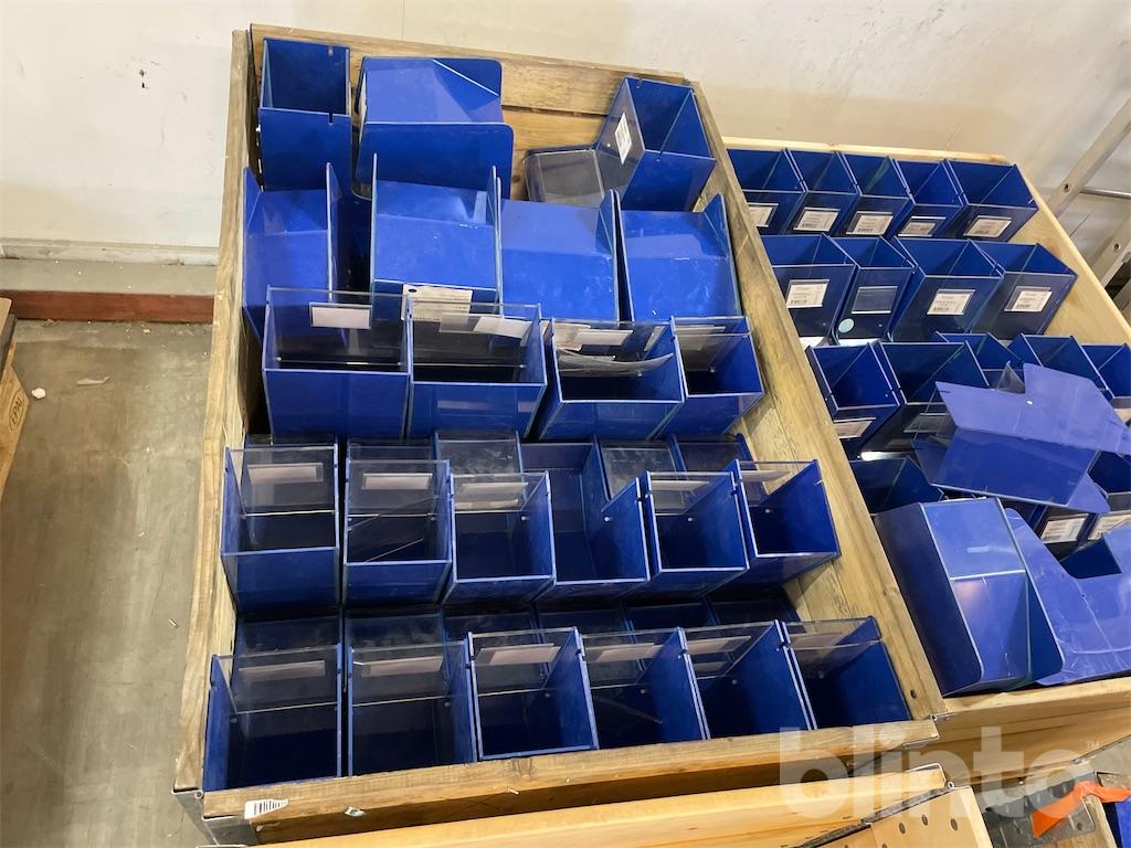 Behållare - Sorteringsaskar / Akriform / + 75 stycken | Blinto auktioner