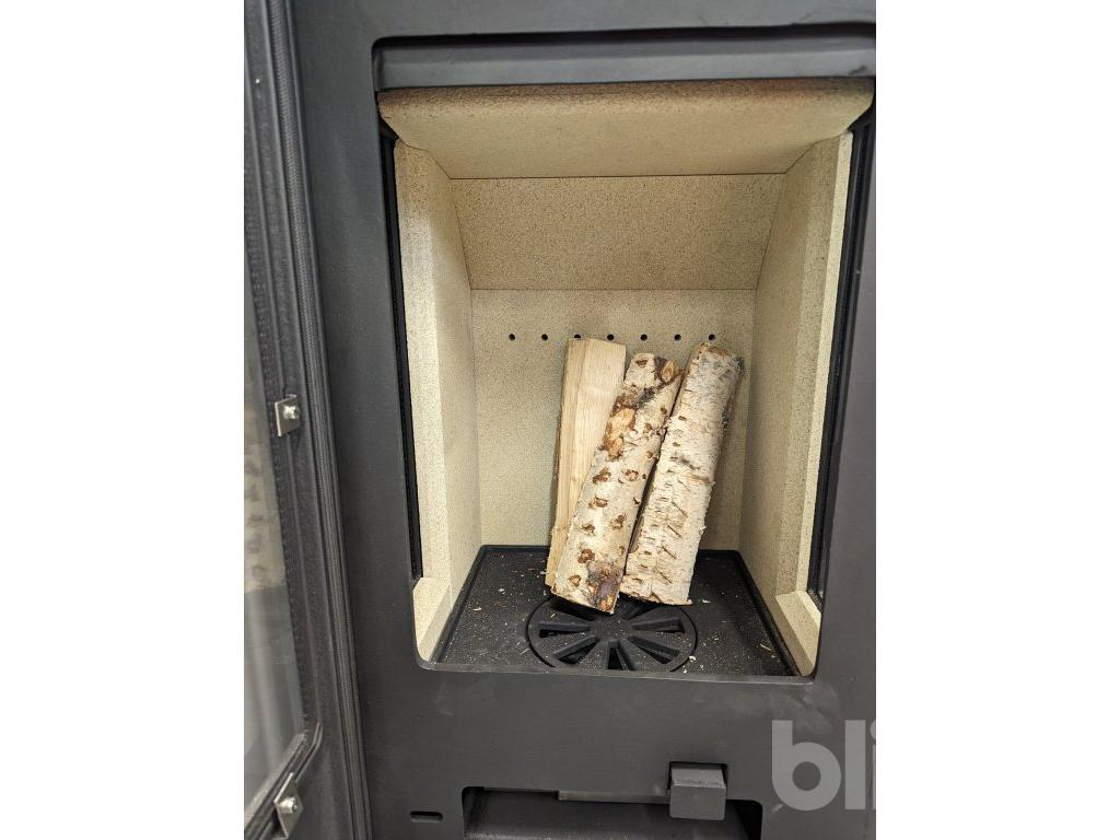 Kamin - Victoria 125 | Blinto auktioner