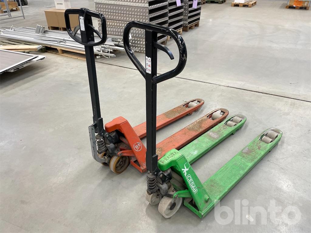 Pallyft - 2 st | Blinto auktioner