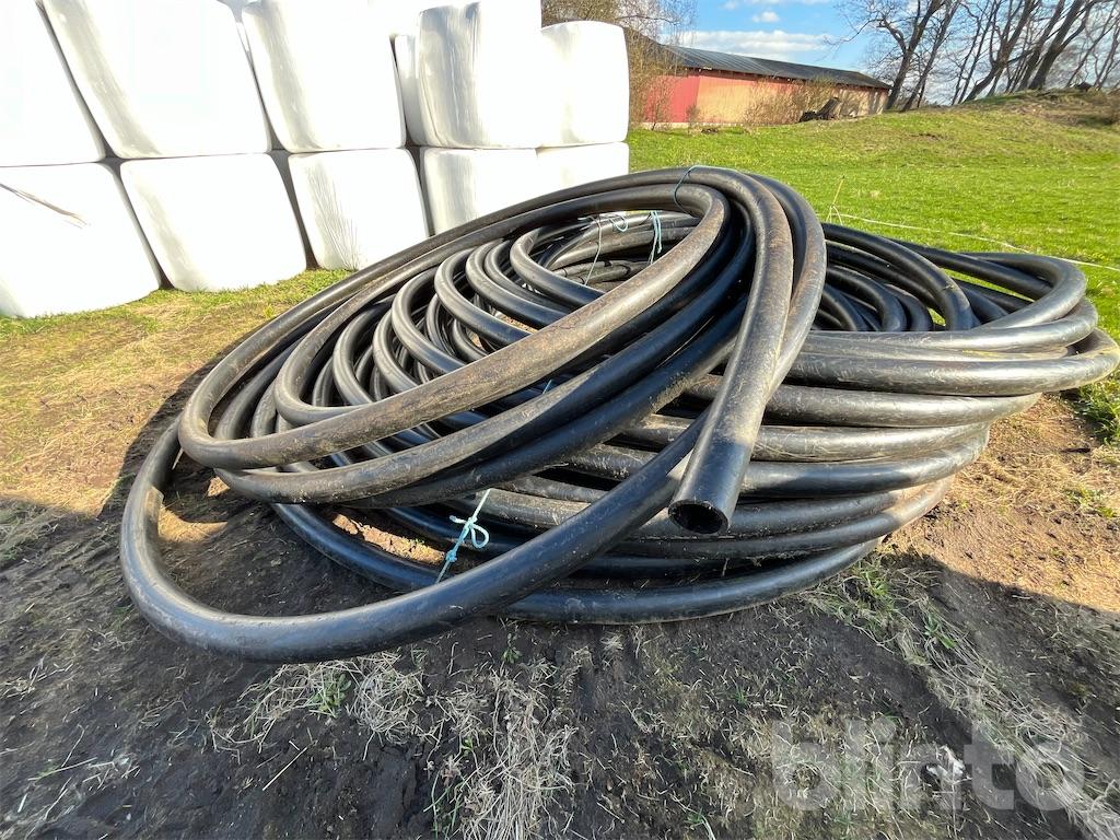 Vattenslang - Ca 300 meter - 90/110 | Blinto auktioner