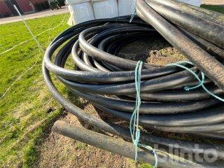 Vattenslang - Ca 300 meter - 90/110 | Blinto auktioner
