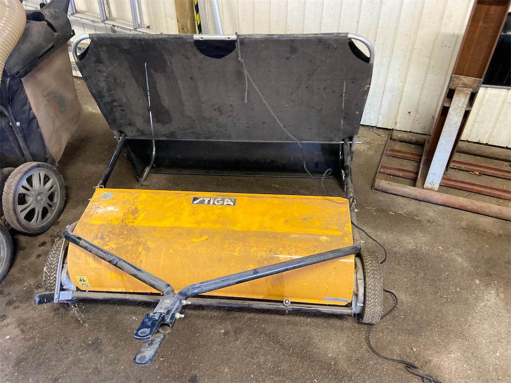 Lövuppsamlare - Stiga | Blinto auktioner