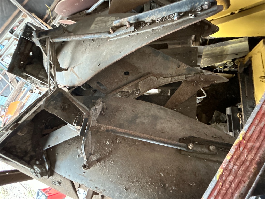 Plogkroppar - Gregor Besson | Blinto auktioner