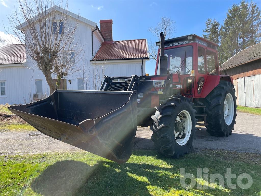 Traktor - VALMET 2105-4 | Blinto auktioner