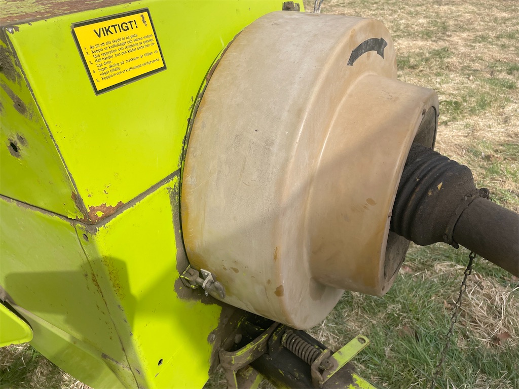 Småbalspress - Claas Markant 40 | Blinto auktioner