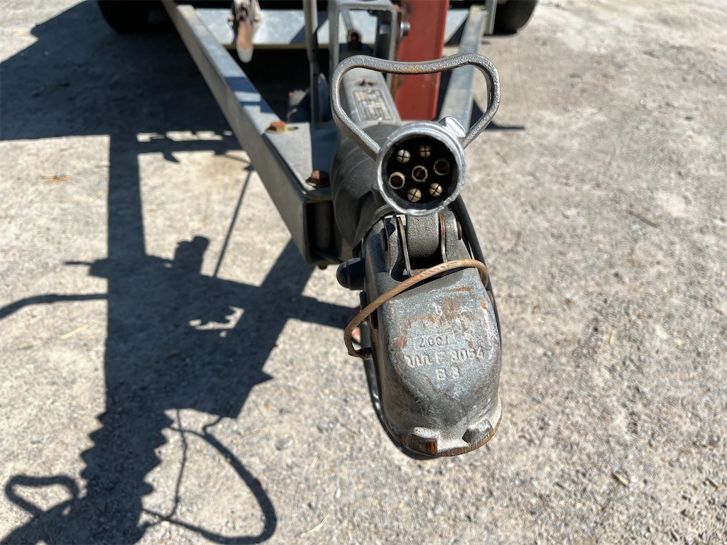 Biltransportsläp - THULE AZ2000B | Blinto auktioner